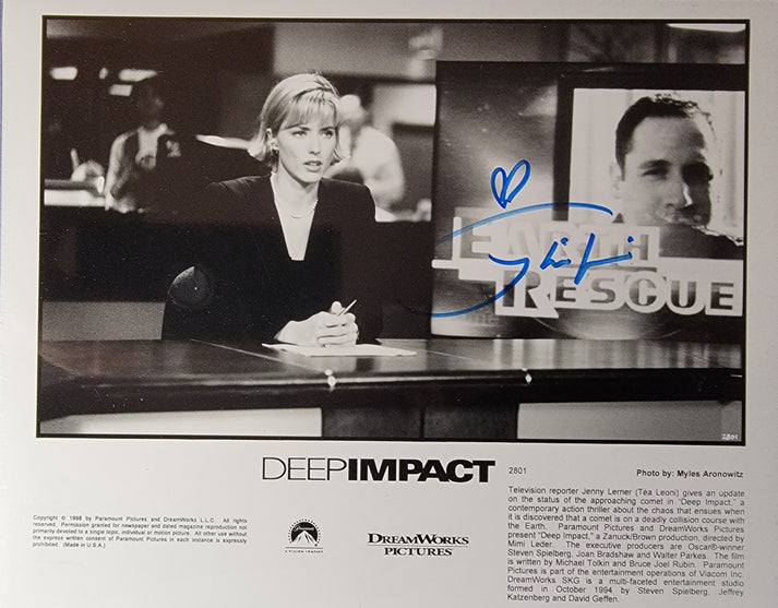 Tea Leoni – NW Autographs Direct